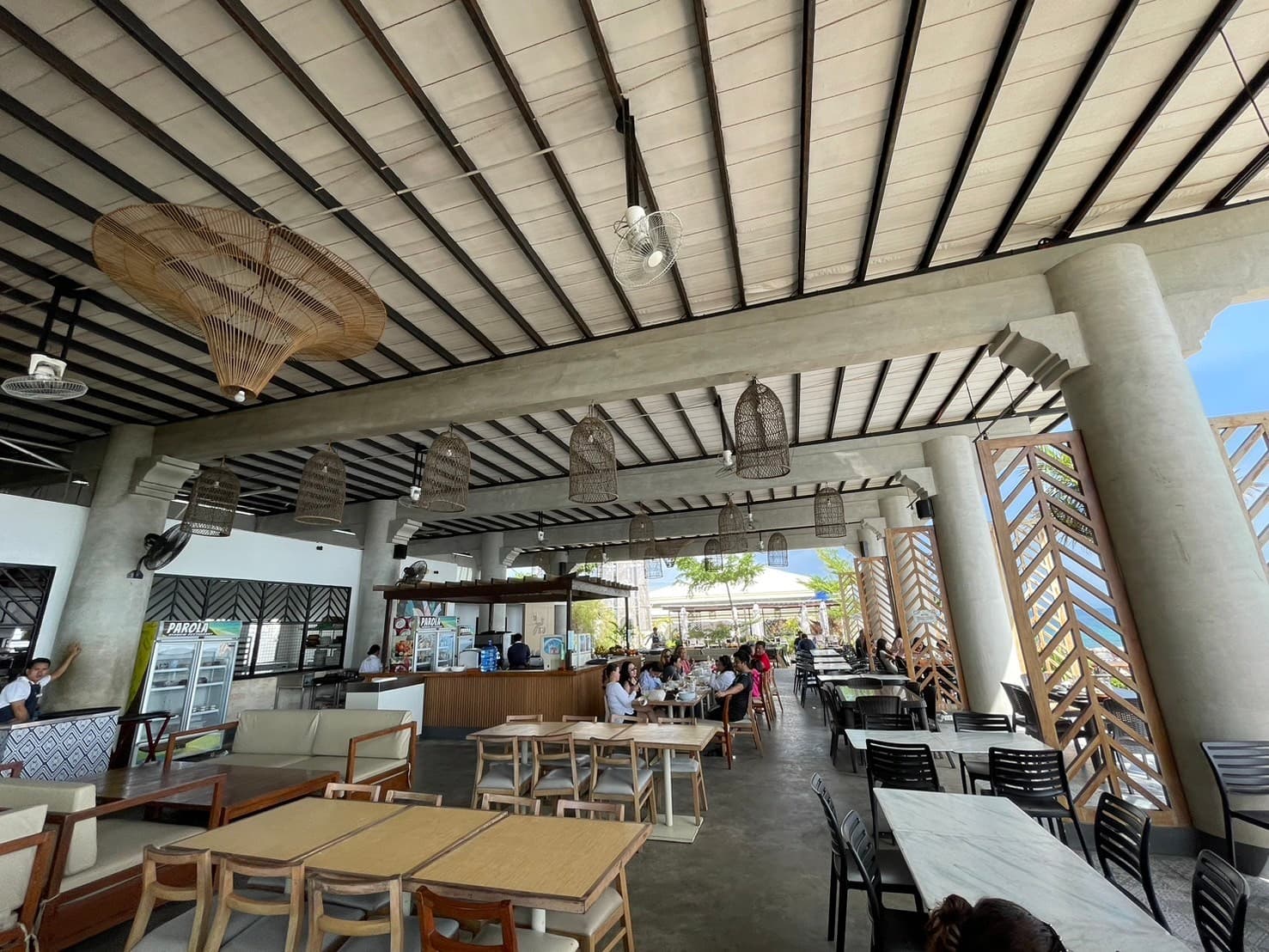 【レストラン食事プラン/マクタン島】★JTB特別メニュー★海のみえる人気レストラン「Parola Seaview Restaurant（パ ...