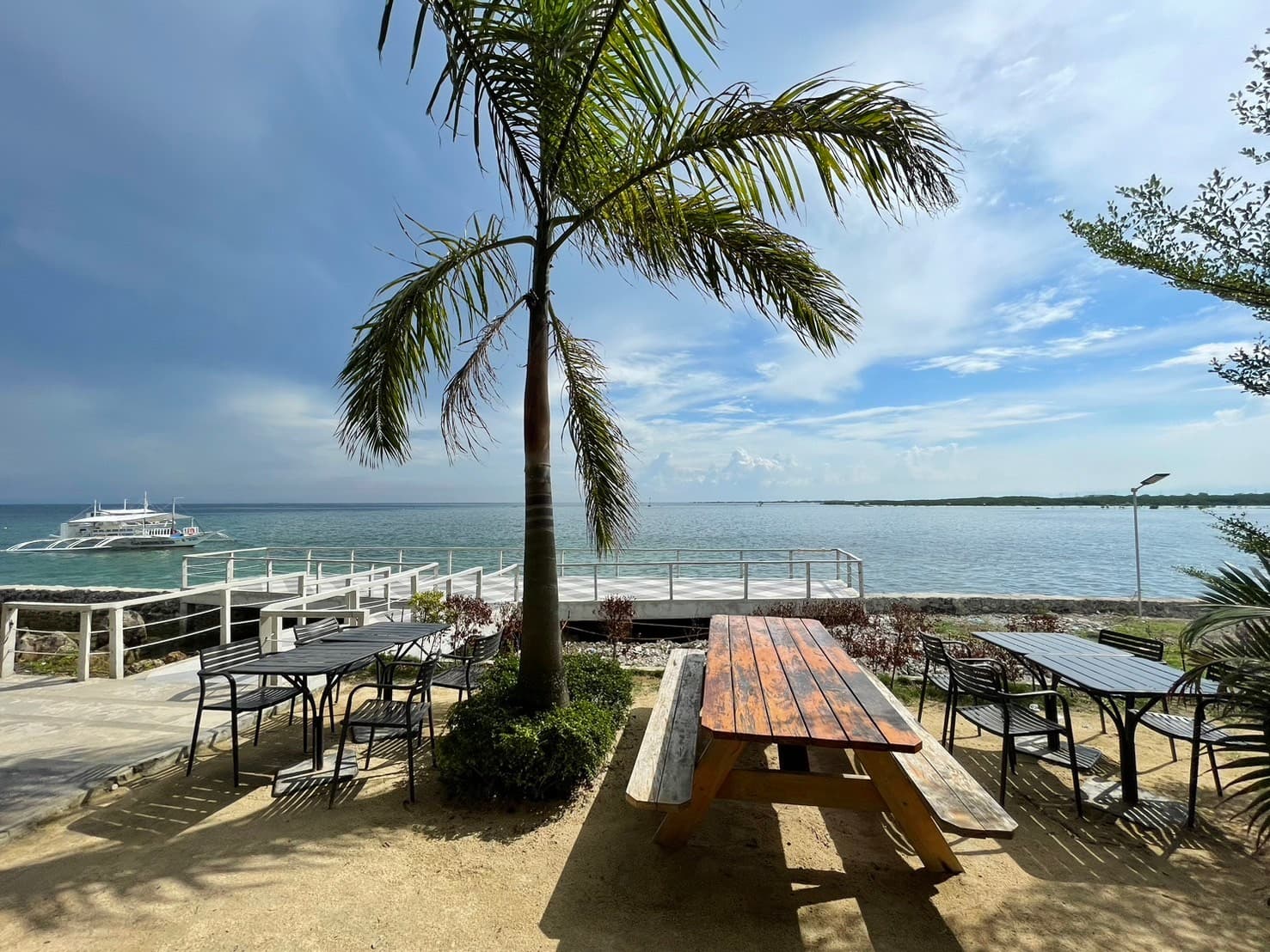 【レストラン食事プラン/マクタン島】★JTB特別メニュー★海のみえる人気レストラン「Parola Seaview Restaurant（パ ...